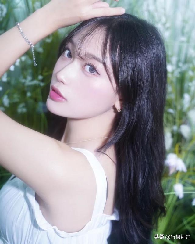 韩国网红yesul，穿衣显瘦脱衣有肉，魅惑五官优越身材，让人神往 - 伊人小筑